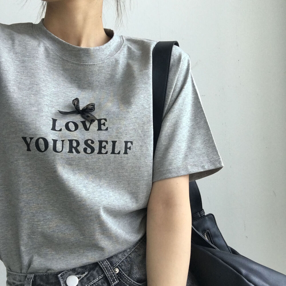 (4color)ミニリボンレタリング半袖Tシャツ | ファッション通販サイト NUGU