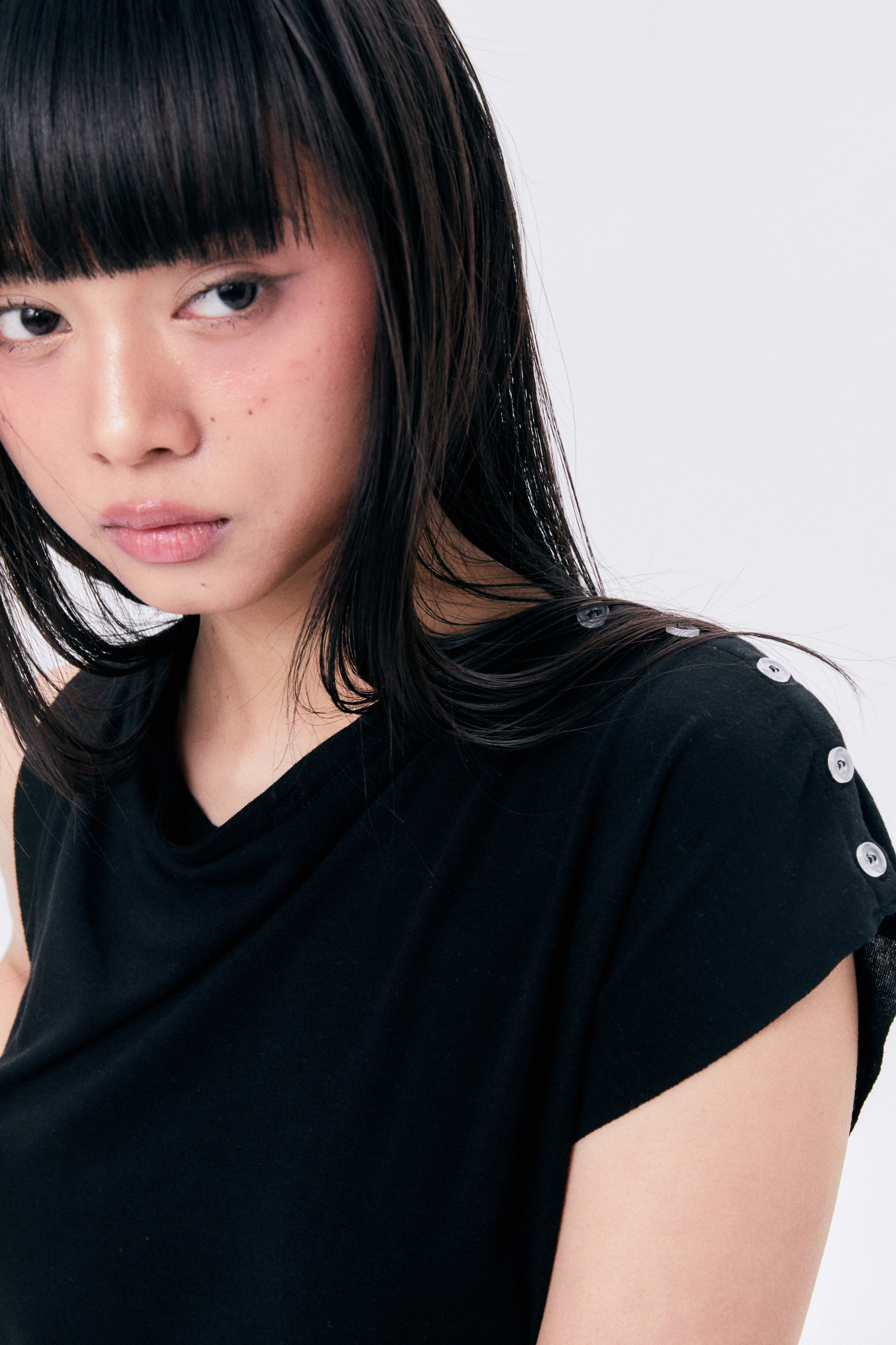 [HALOMINIUM] COWL SLEEVELESS - BLACK | ファッション通販サイト NUGU