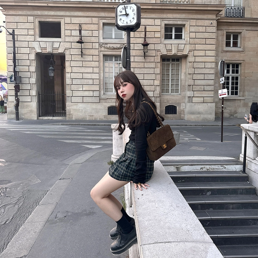 カラーフルuネックTシャツ | ファッション通販サイト NUGU