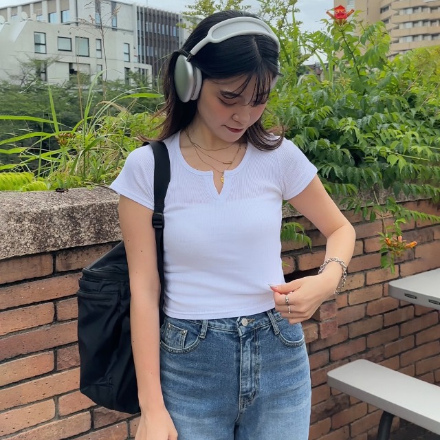 リブスリットTシャツ | ファッション通販サイト NUGU