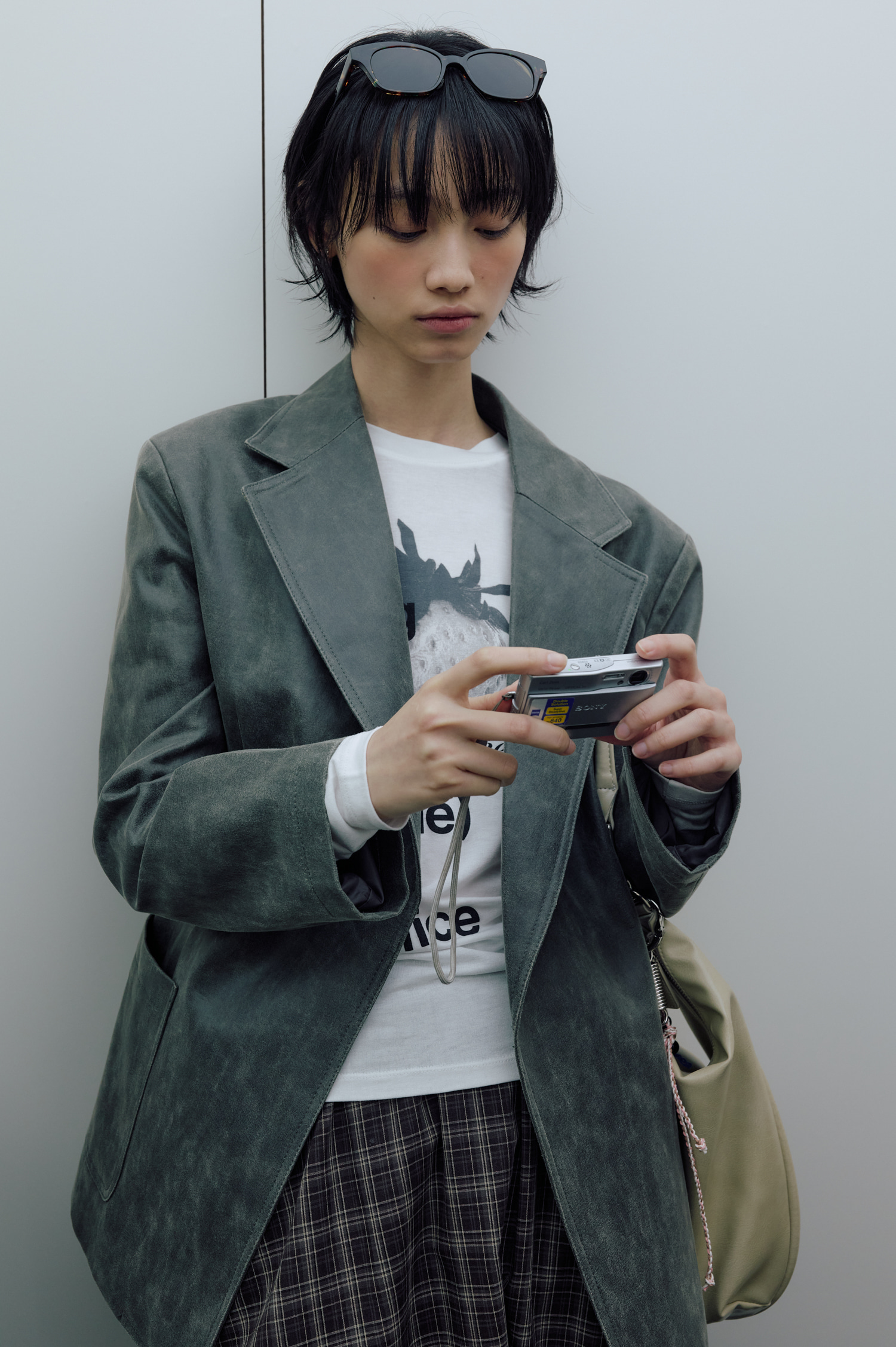 M STRAWBERRY T-SHIRT_IVORY | ファッション通販サイト NUGU