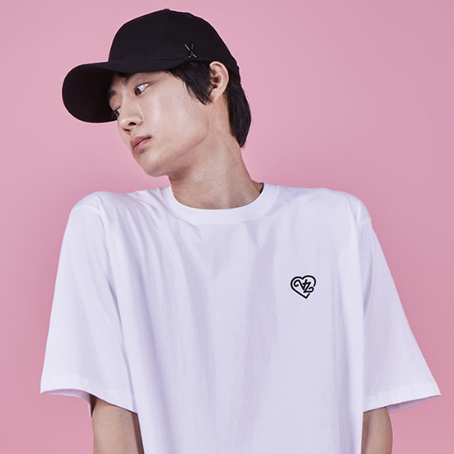 [VARZAR] VZ Line Heart T-Shirts | NUGU