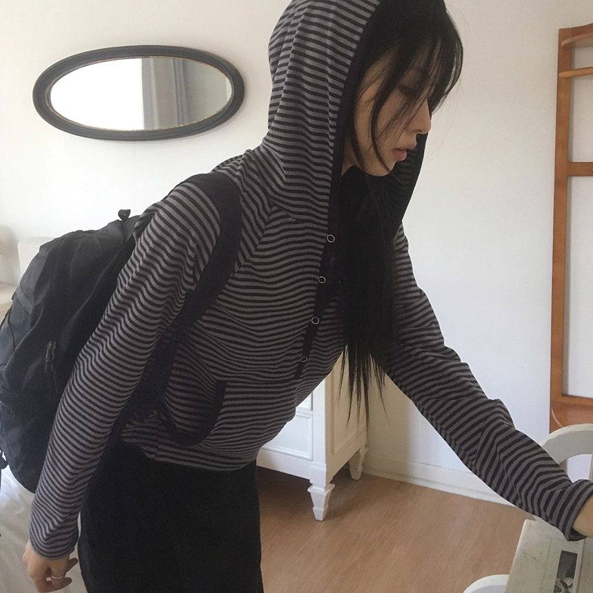 ストライプボタンフードパーカー | ファッション通販サイト NUGU