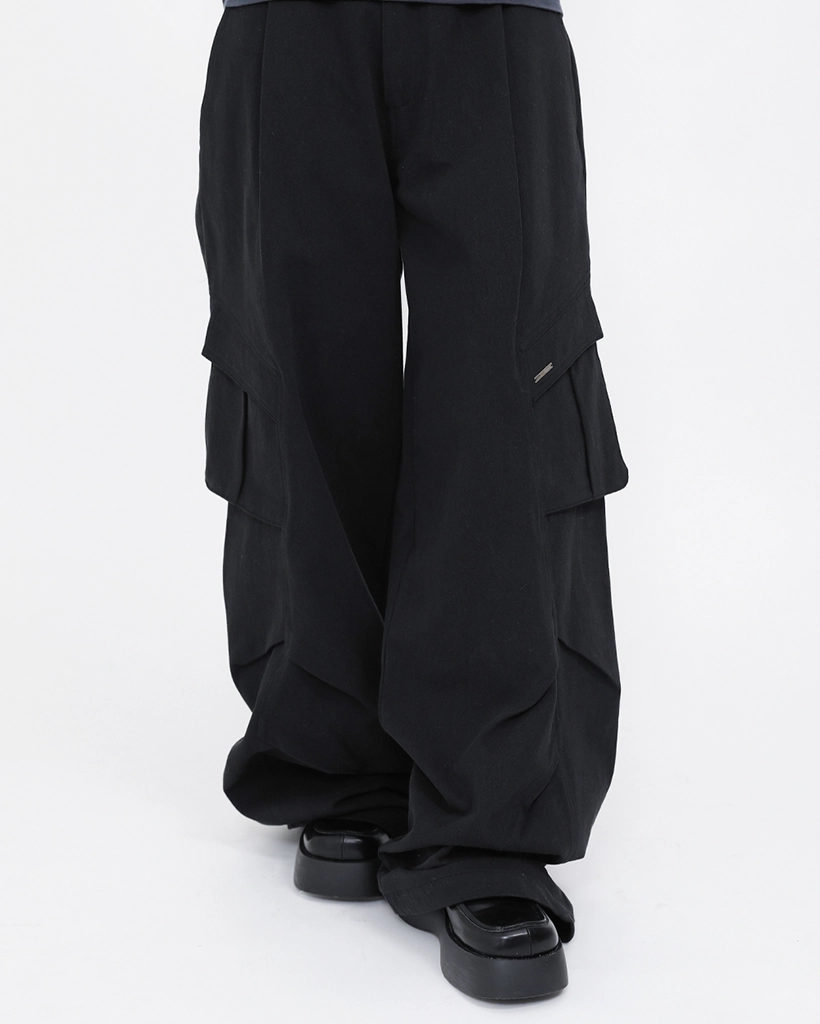 [Influencer pick] Pocket pintuck wide pants BLACK | ファッション通販サイト NUGU
