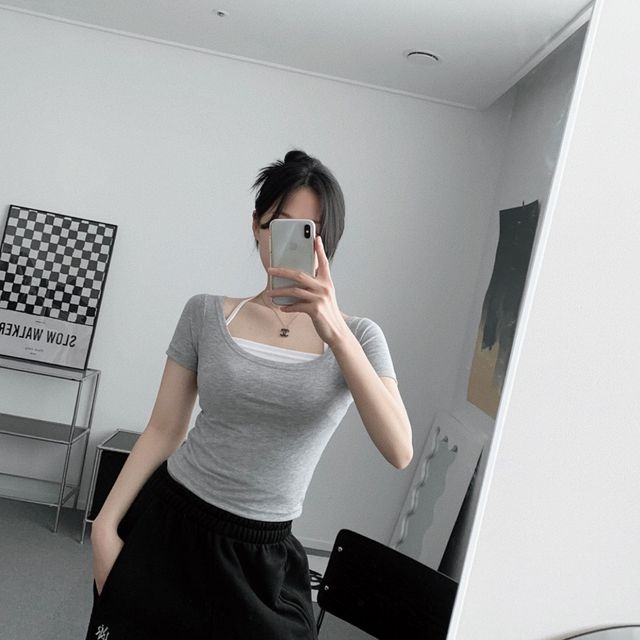 スリムUネッククロップドレイヤード半袖Tシャツ(4color) | ファッション通販サイト NUGU