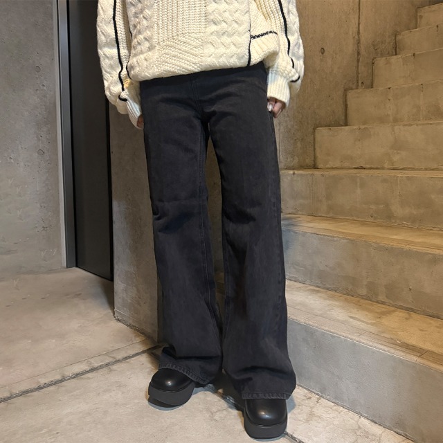 ストレートワイドブラックデニムパンツ | ファッション通販サイト NUGU