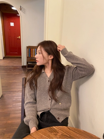 [Influencer pick] Tania fox Collar Pendant Cardigan | ファッション通販サイト NUGU