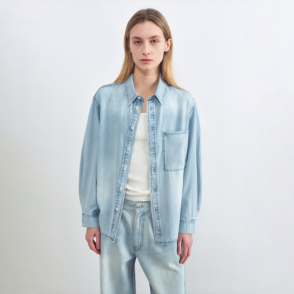 [Influencer pick] [WOMEN] Ice Denim Shirt LIGHT BLUE | ファッション通販サイト NUGU