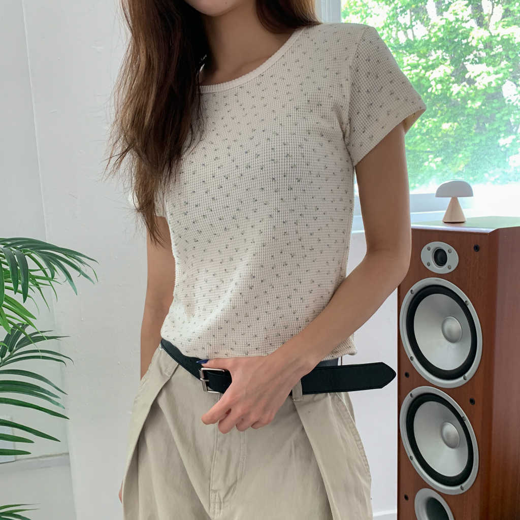 フラワーワッフル半袖Tシャツ-2color | ファッション通販サイト NUGU