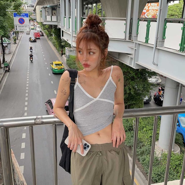 Angelaレースノースリーブキャミソール | ファッション通販サイト NUGU