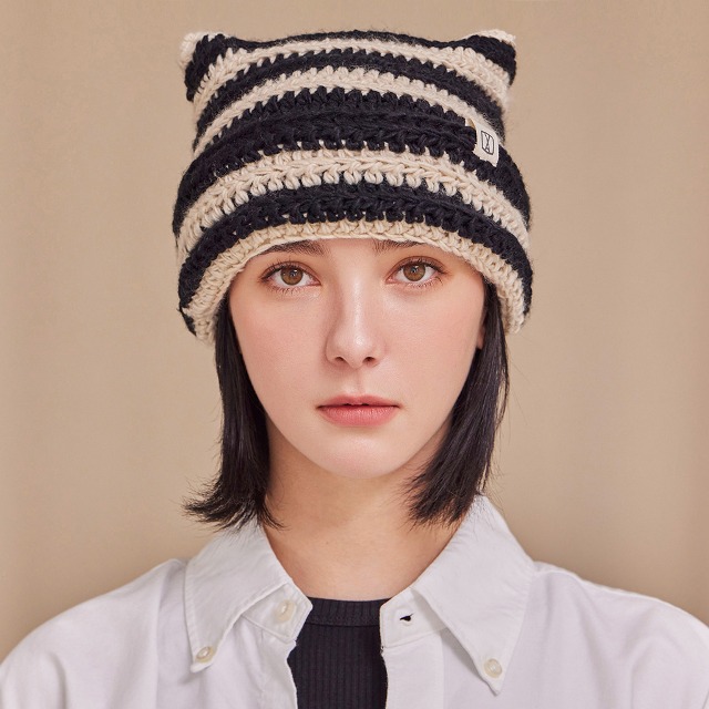 Striped beanie store