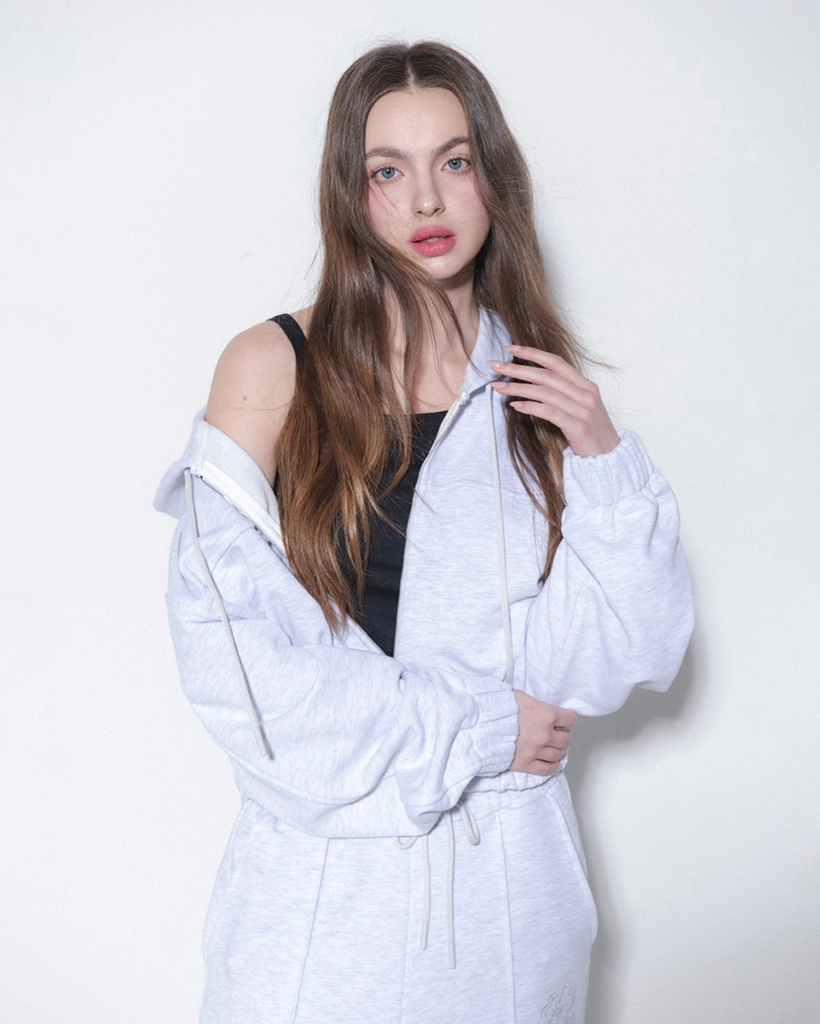 CLOVER CROP TWO-WAY HOODIE ZIPUP_WHITEMELANGE | ファッション通販サイト NUGU