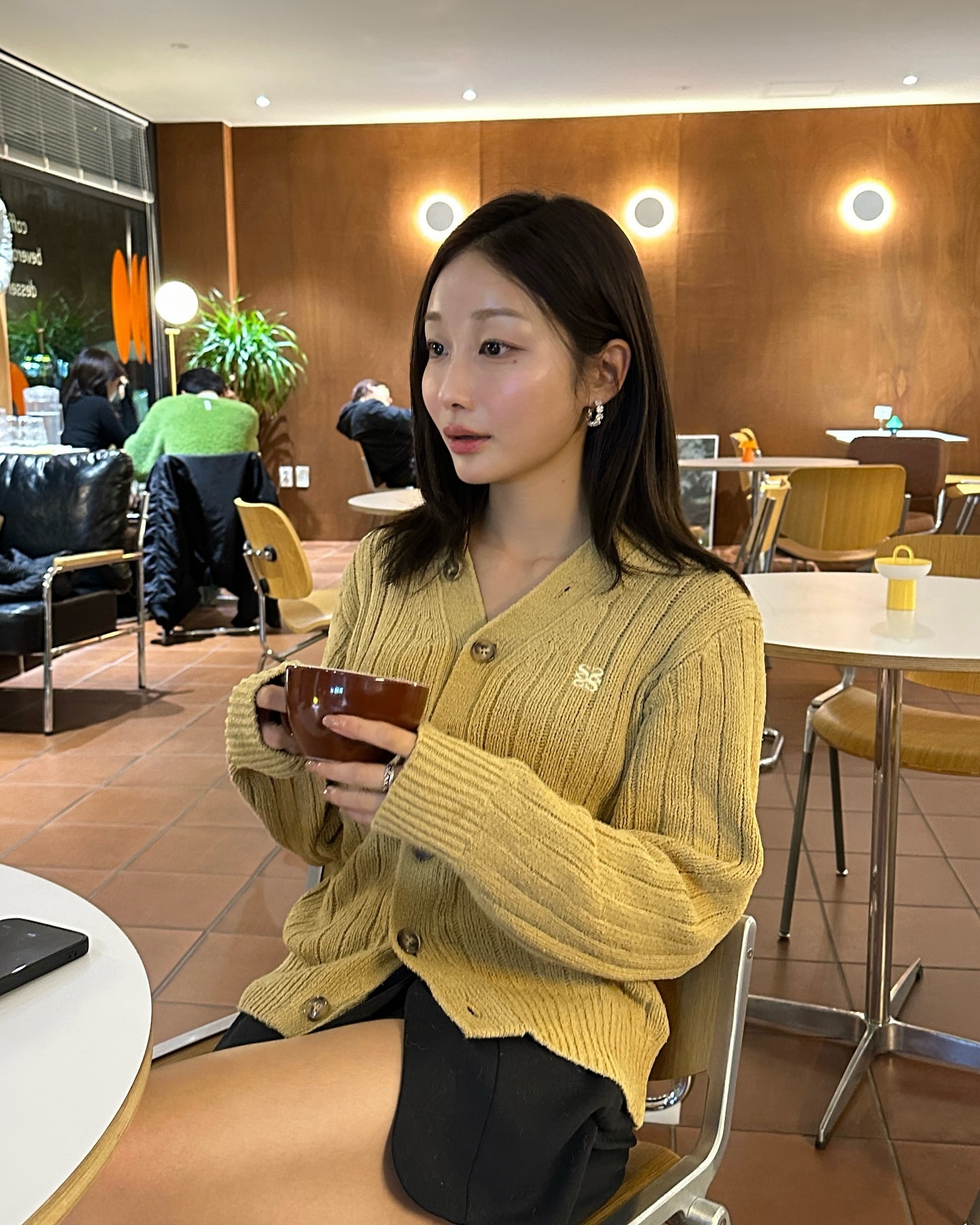 [Influencer pick] (W) Faro Over Size Boucle Cardigan - Camel Beige | ファッション通販サイト NUGU