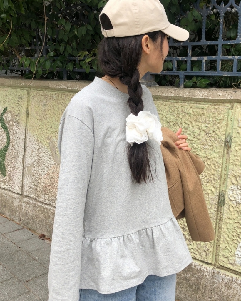 ラウンドネックルーズフィットフリルシャーリング長袖Tシャツ3color | ファッション通販サイト NUGU