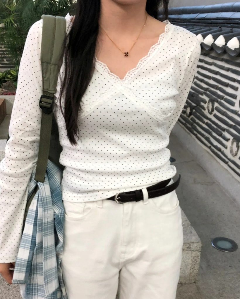 Vネックレースドット/水玉長袖Tシャツ2color | ファッション通販サイト NUGU