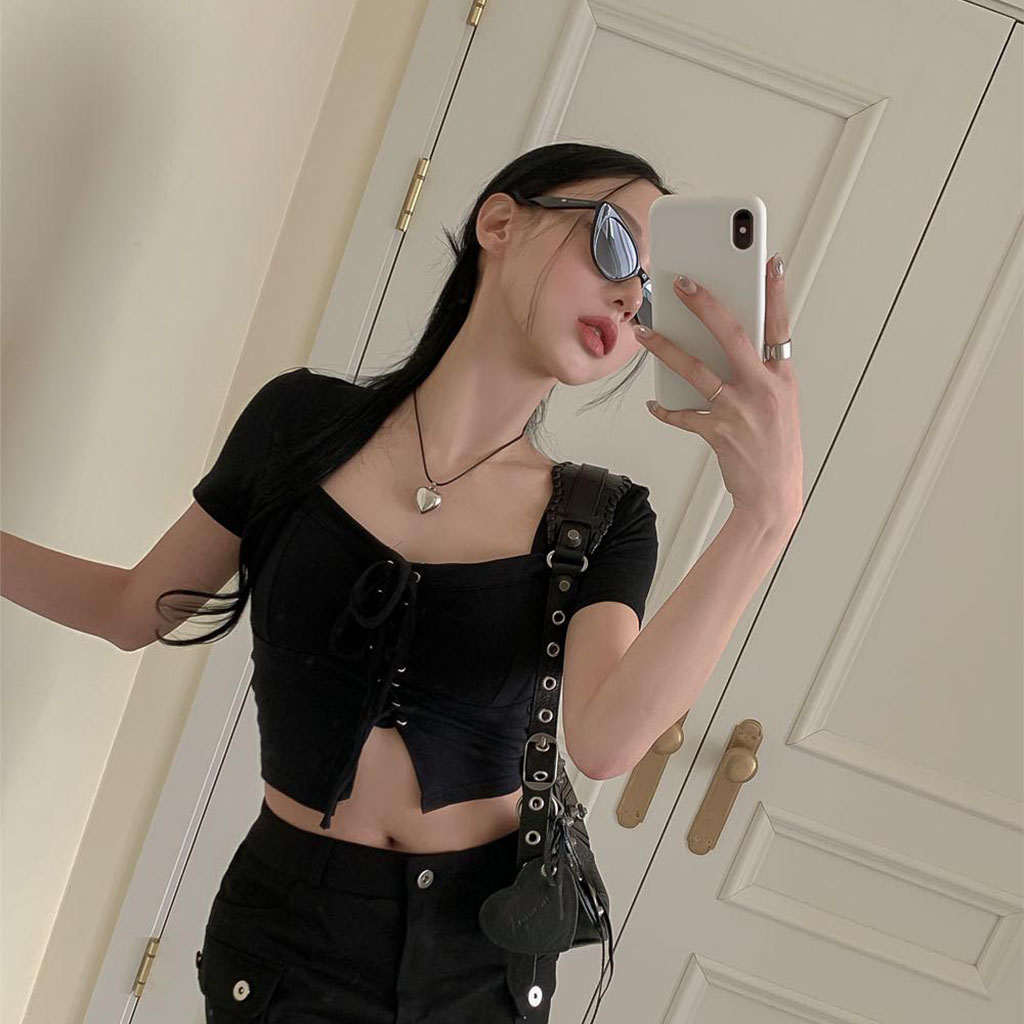 アイレットクロップドVカット半袖Tシャツ-3color | ファッション通販サイト NUGU