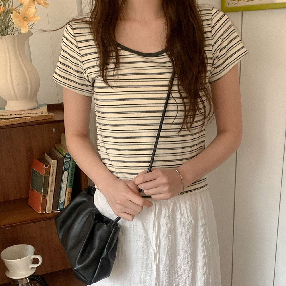 ボーダーUネック半袖Tシャツ | ファッション通販サイト NUGU