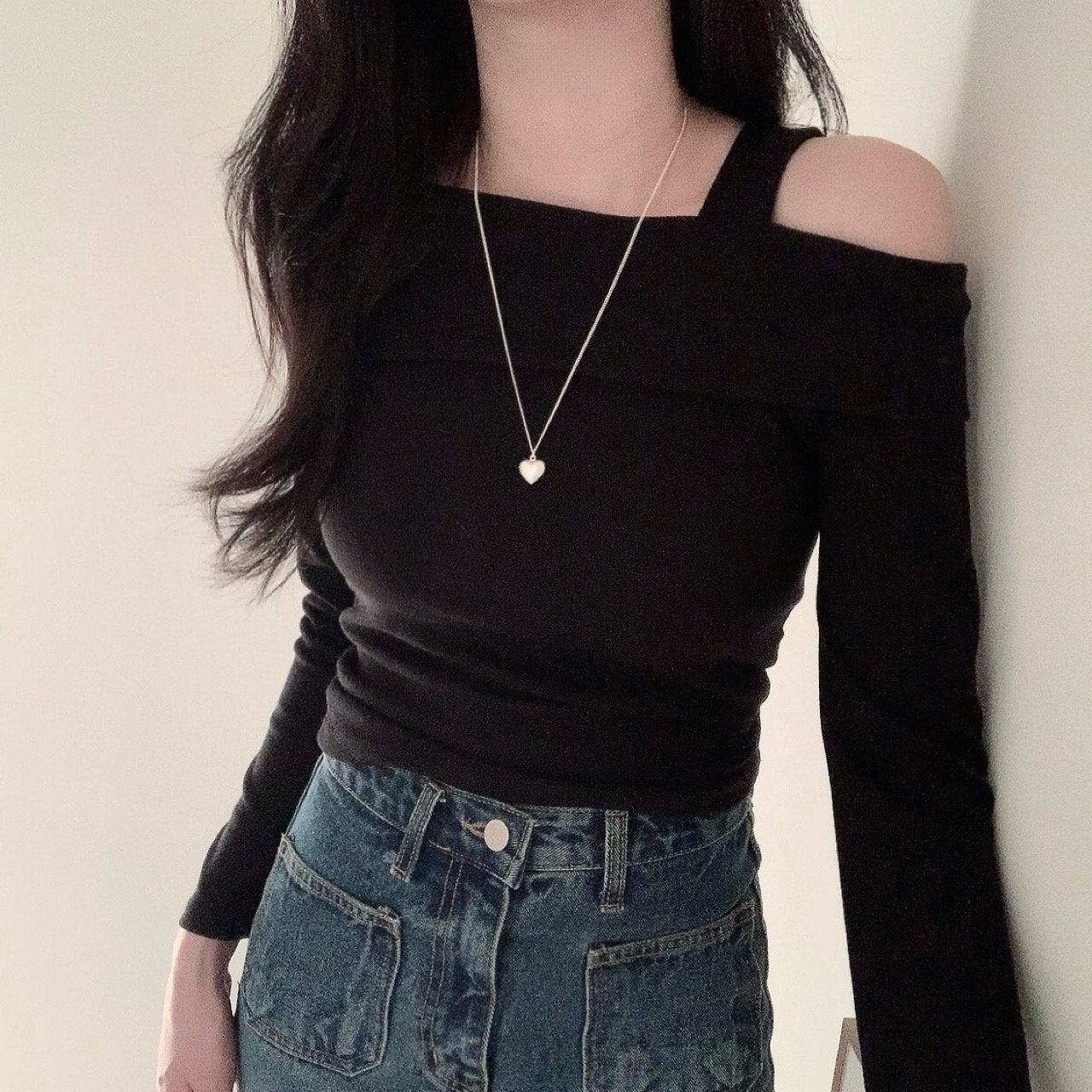 アシンメトリーオフショル長袖Tシャツ4col | ファッション通販サイト NUGU