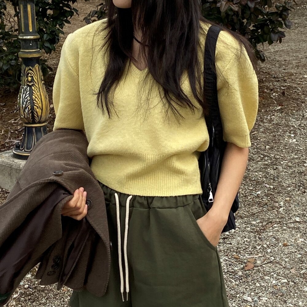 [7color] Vネック無地半袖ニット | ファッション通販サイト NUGU