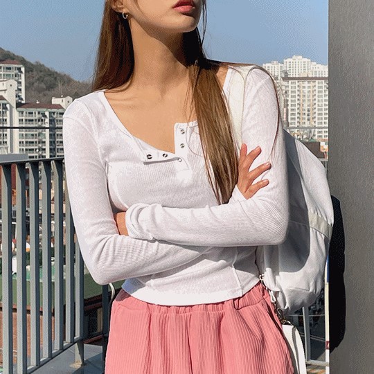 UネックリブスリムインナーTシャツ(4color) | ファッション通販サイト NUGU