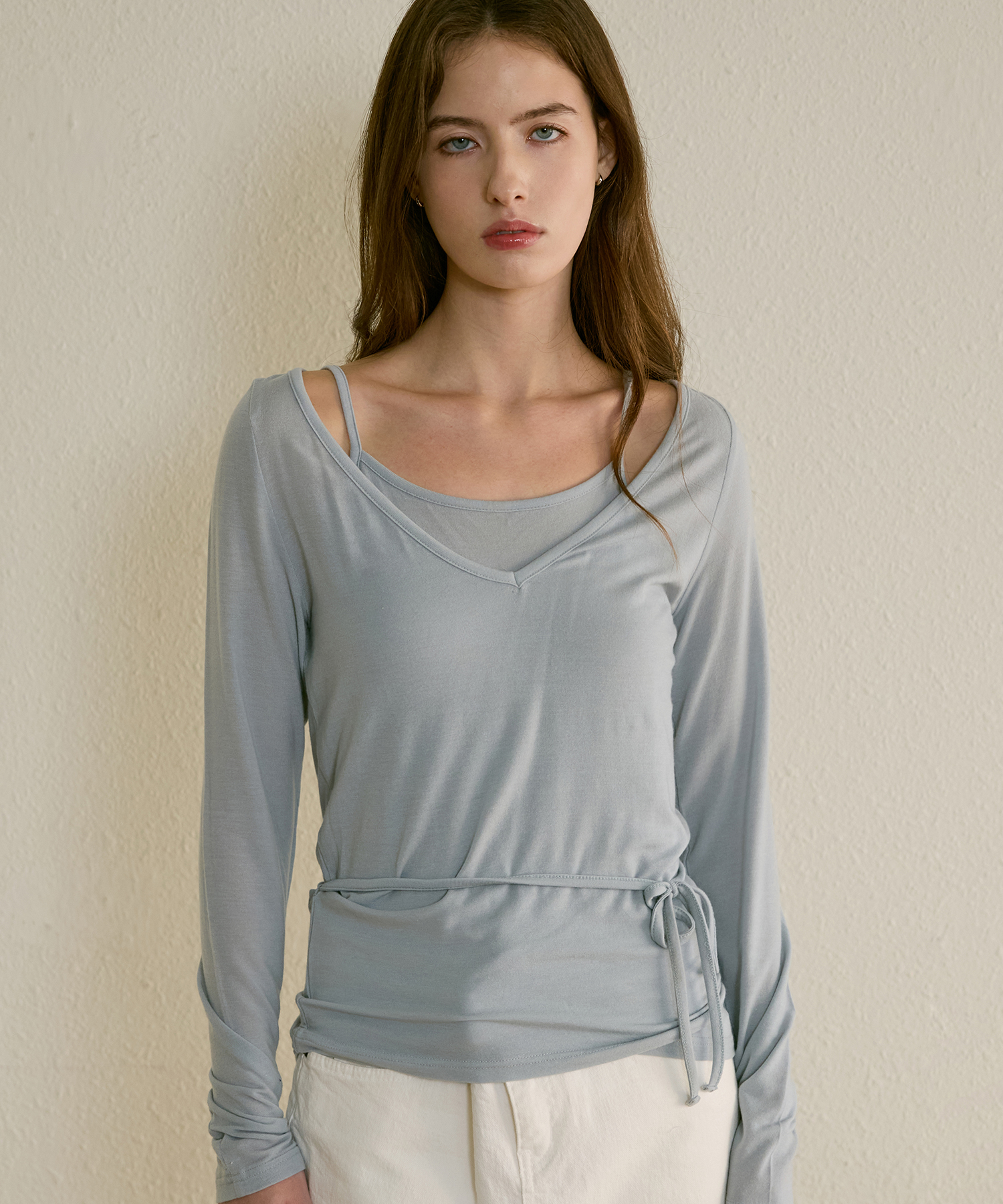 Eve Layered V-Neck Top (Blue) | ファッション通販サイト NUGU