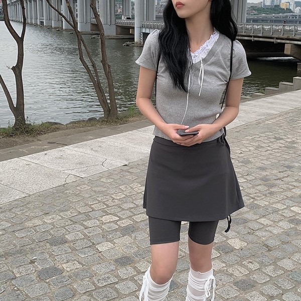 Vネックレースリボン半袖リブTシャツ (2color) | ファッション通販サイト NUGU