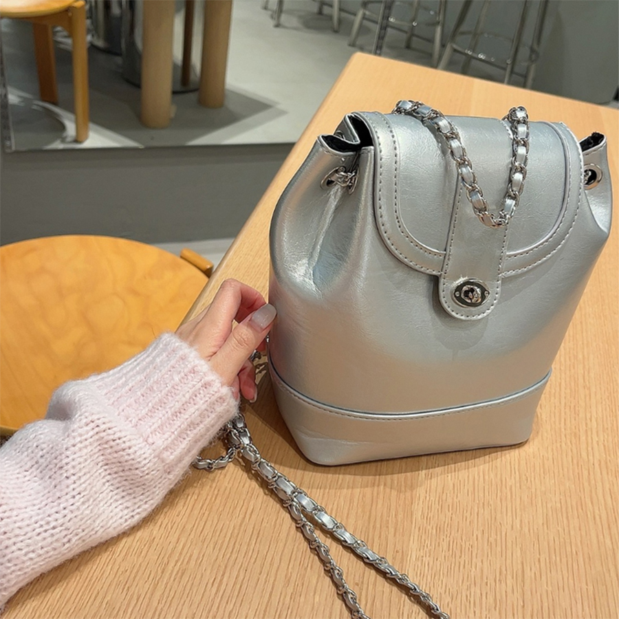 チェーンシルバーバッグ(2color) | ファッション通販サイト NUGU